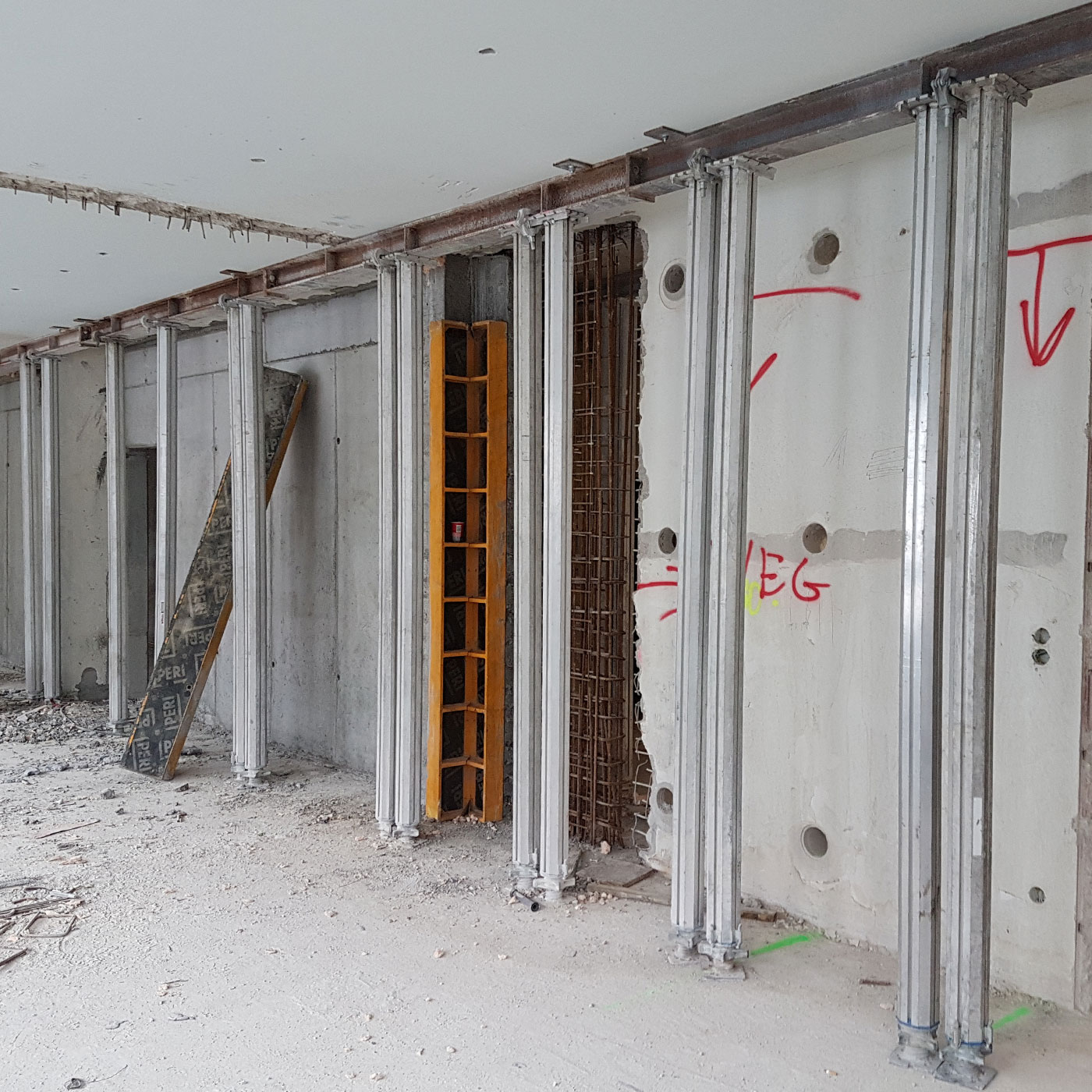 TITAN props - ISCHEBECK TITAN