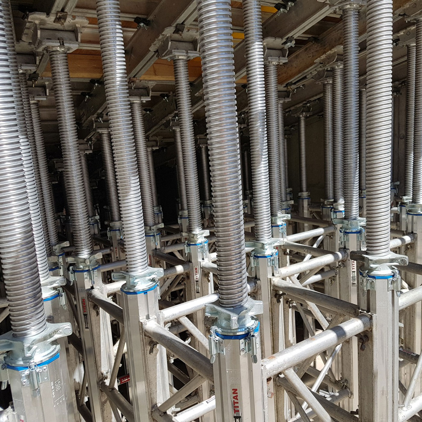 TITAN Aluminium megashore system - ISCHEBECK TITAN