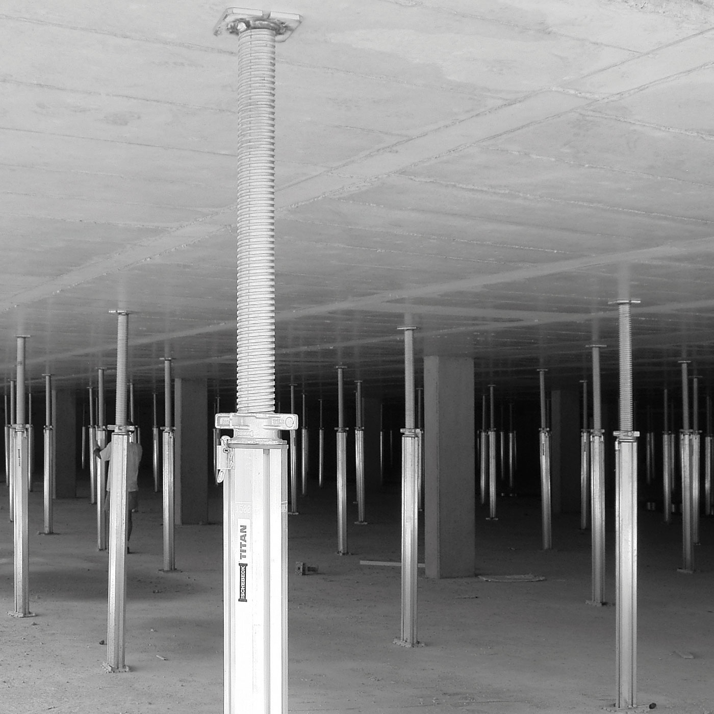 TITAN props - ISCHEBECK TITAN