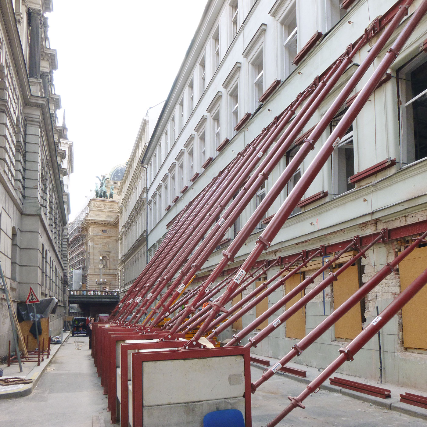 TITAN push-pull props - ISCHEBECK TITAN