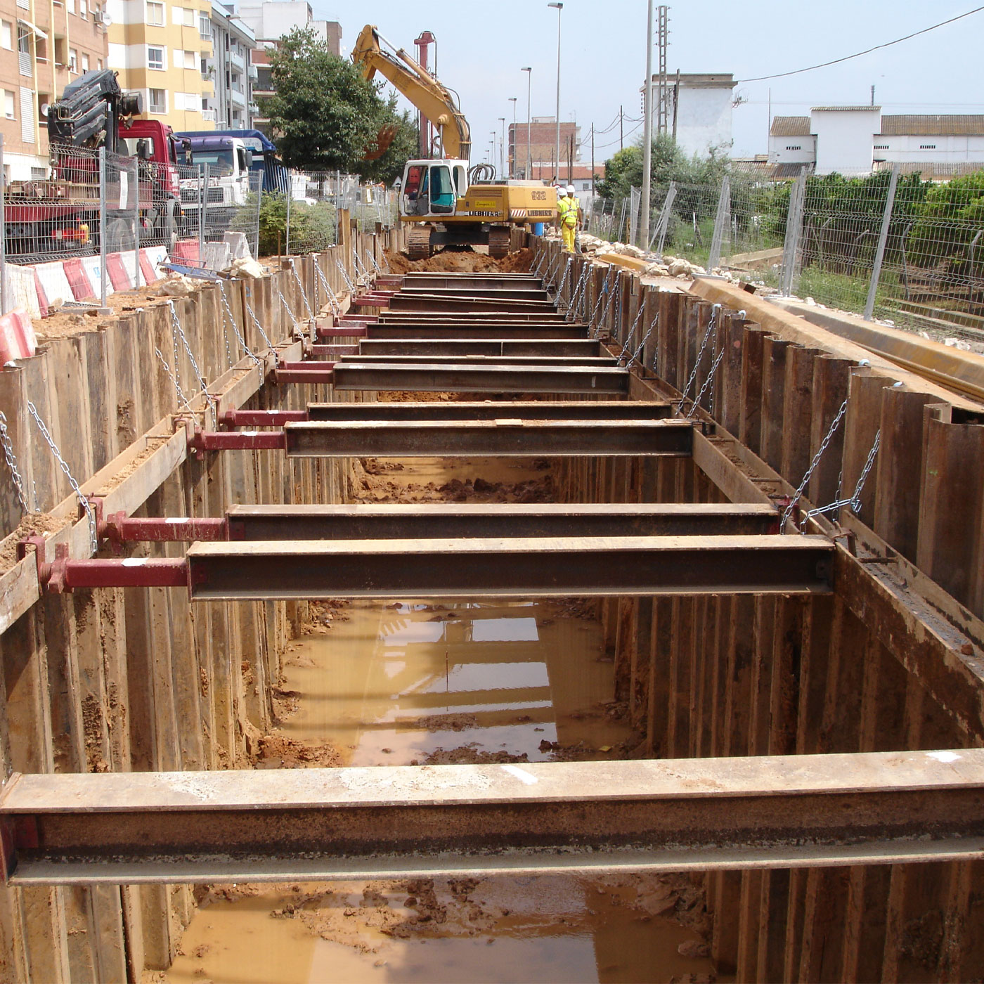 Trench struts - ISCHEBECK TITAN