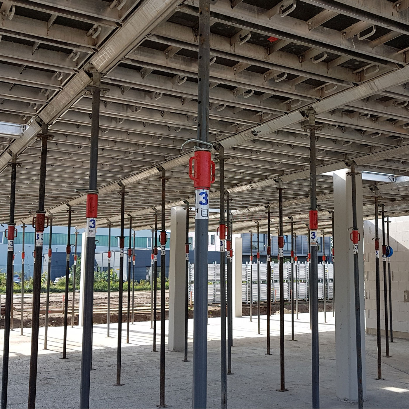 TITAN props - ISCHEBECK TITAN