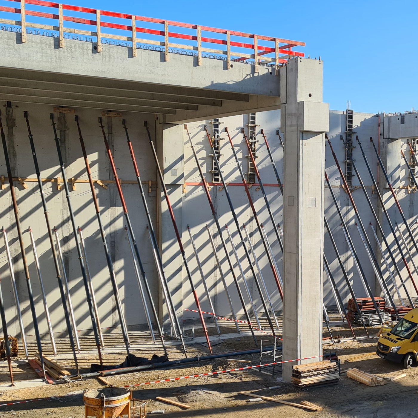 TITAN push-pull props - ISCHEBECK TITAN